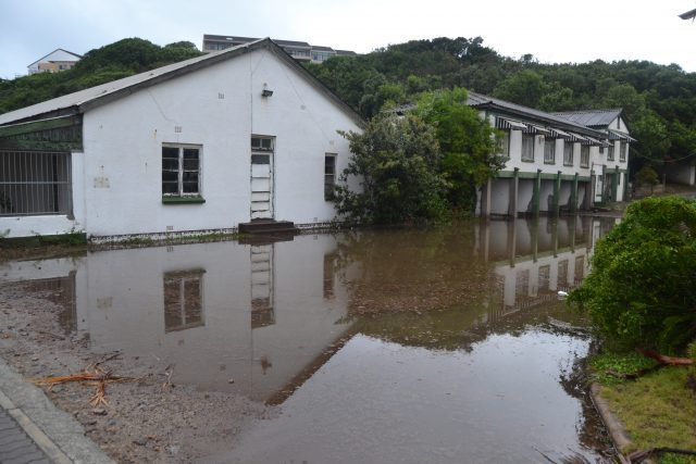 Heavy rainfall overnight leaves areas in Port Alfred flooded and ...